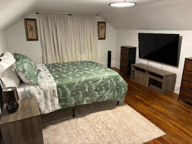 1 Br, 1 bath, Single Family 6107 Rockbridge Rd