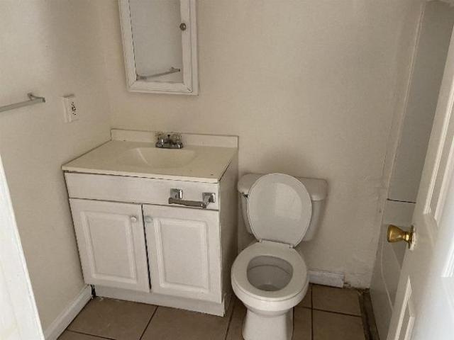 1 Br, 1 bath, Single Family 615 Vallotton Dr
