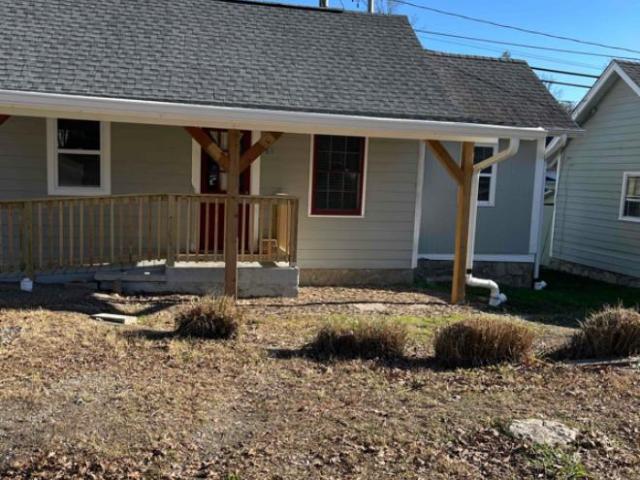 1 Br, 1 bath, Single Family 61 Bent Oaks Dr