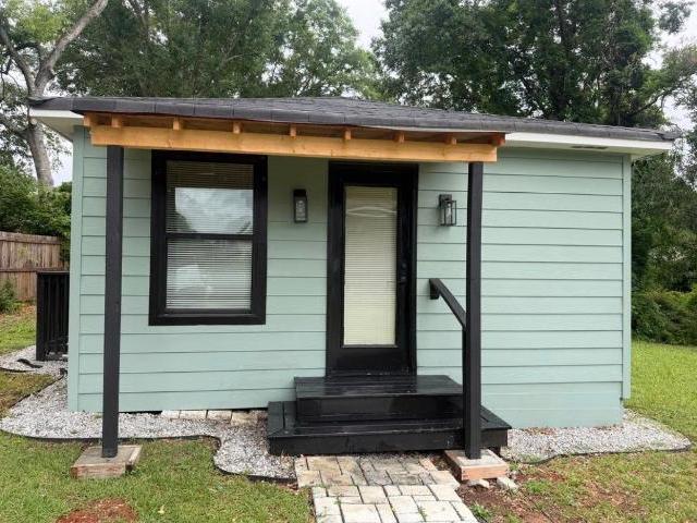 1 Br, 1 bath, Single Family 6205 Mary St