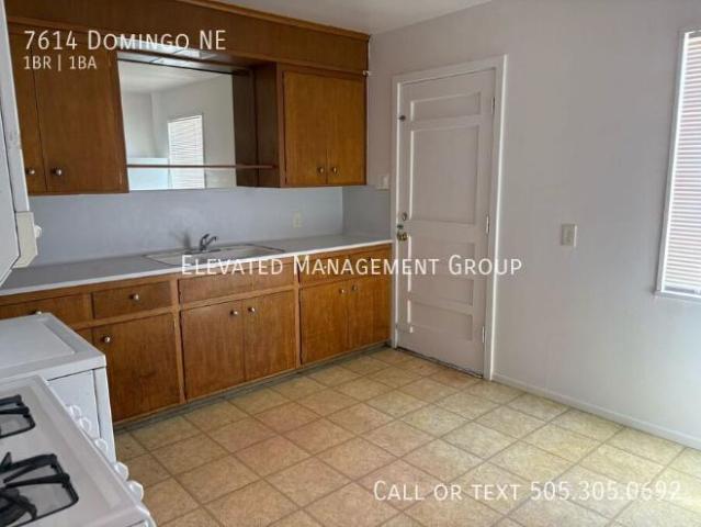 1 Br, 1 bath, Single Family 7614 Domingo Ne