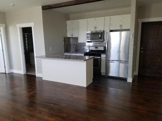 1 Br, 1 bath, Single Family 702 4th Ave E
