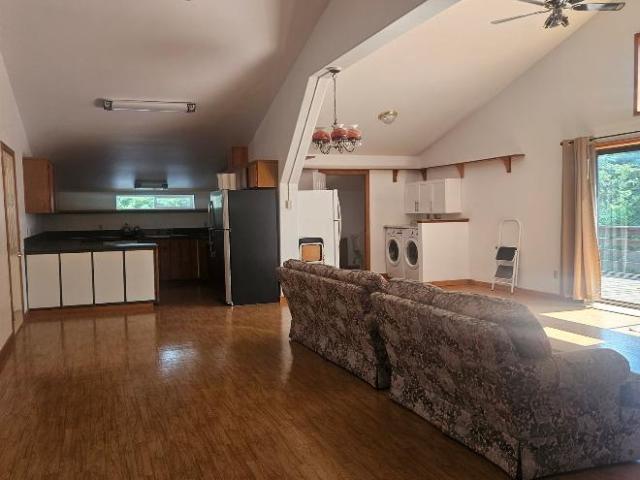1 Br, 1 bath, Single Family 715 Bakken Rd