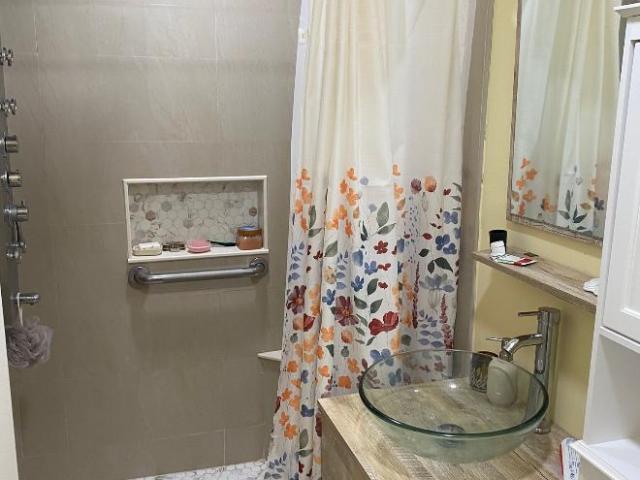 1 Br, 1 bath, Single Family 843 SW 134th Pl