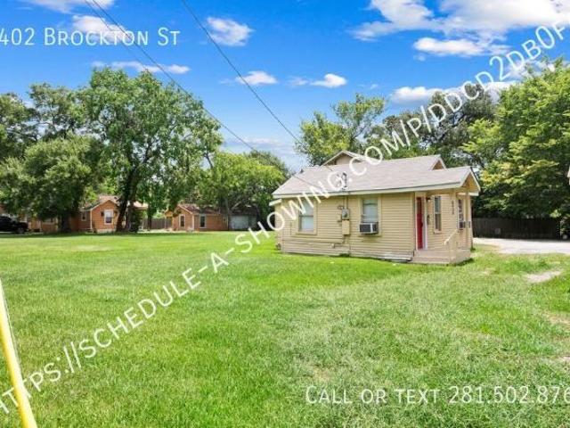 1 Br, 1 bath, Single Family 8402 Brockton St