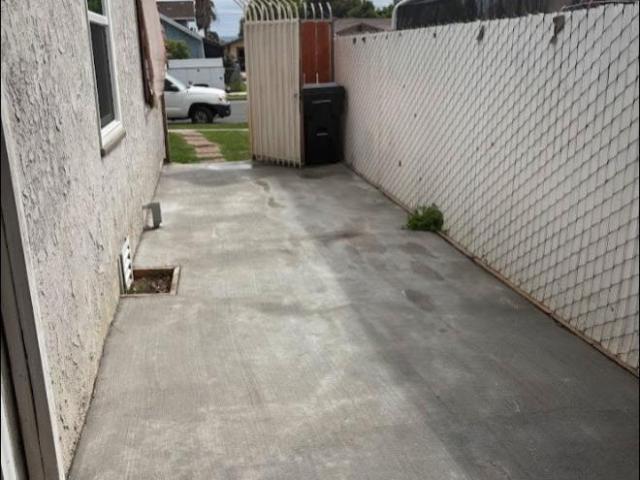 1 Br, 1 bath, Single Family 891 E 6th St