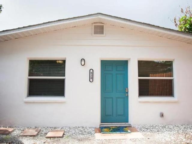 1 Br, 1 bath, Single Family 820 West Amelia Avenue