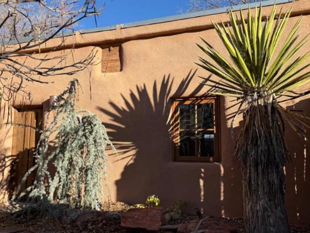 1 Br, 1 bath, Single Family 824B Canyon Road