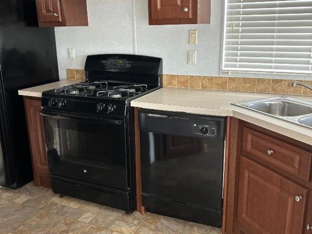1 Br, 1 bath, Single Family 9750 State Road 78 West