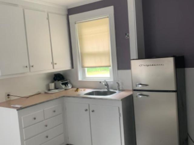 1 Br, 1 bath, Single Family 90 Curtis Ave