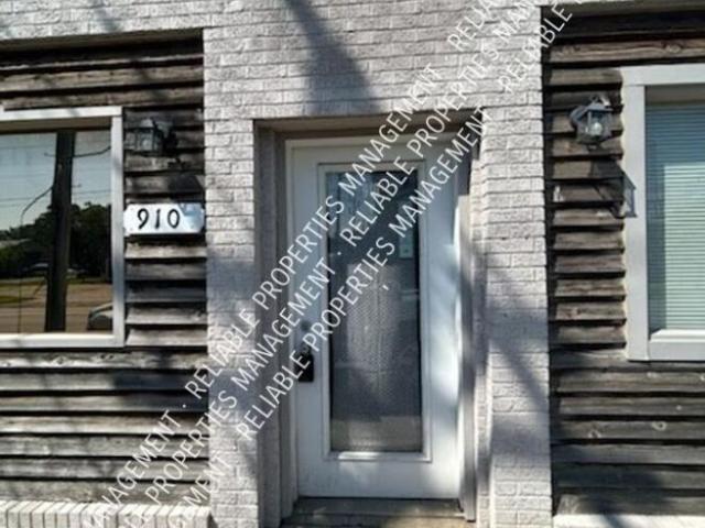 1 Br, 1 bath, Single Family 910 Broadway