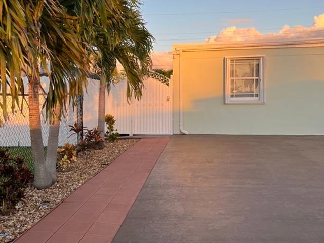 1 BR, 1 BA Apartment SW 50th St 116 Ave, Miami, FL 33165