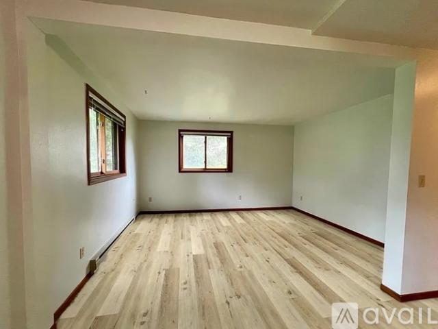 1 BR, 1 BA Apartment W 5359 East Pioneer Road, Unit #2, Fond Du Lac, WI 54935