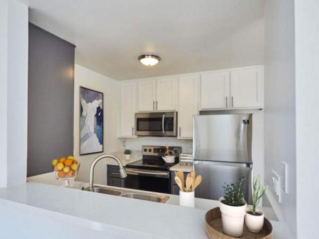 1 BR, 1 BA Apartment 143 S Burlington Ave, Los Angeles, CA 90057