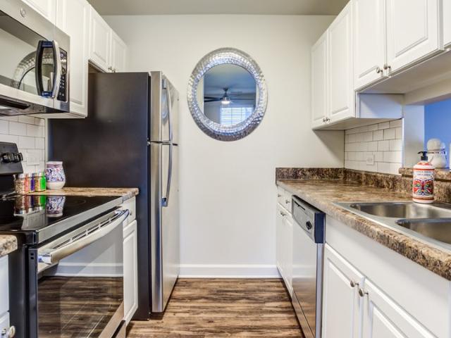 1 BR, 1 BA Apartment 1400 Oakmont Drive Unit G30 105, Glendale Heights, IL 60139