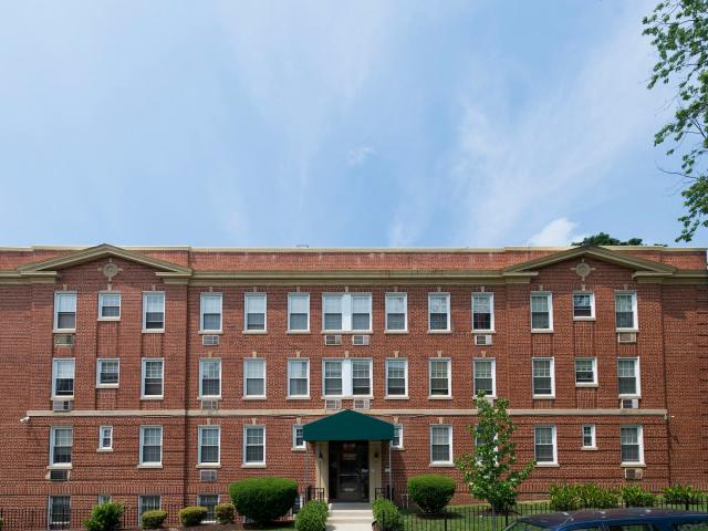 1 BR, 1 BA Apartment 1401 Tuckerman Street Northwest Unit 301, Washington, DC 20011