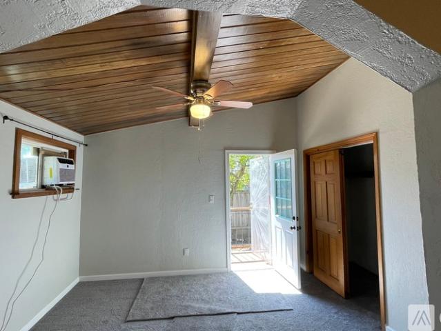 1 BR, 1 BA Apartment 14105 Sycamore Avenue, Unit 1, San Martin, CA 95046