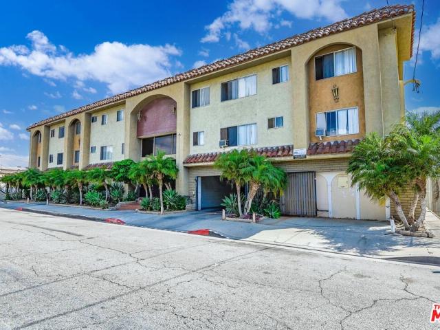 1 BR, 1 BA Apartment 14108 Doty Avenue, Hawthorne, CA 90250