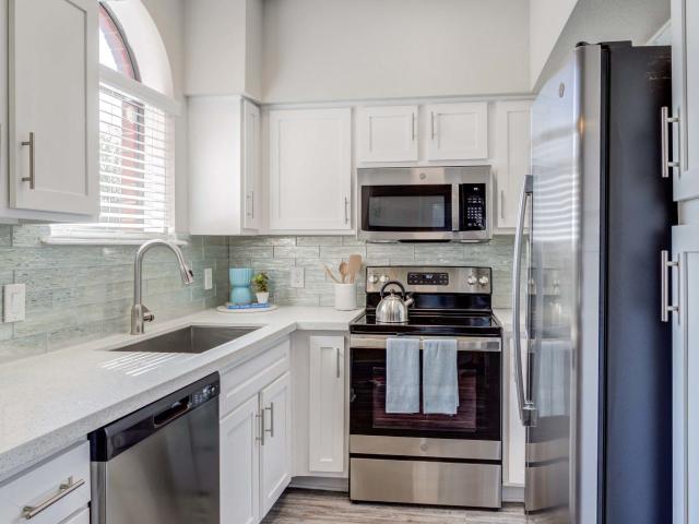 1 BR, 1 BA Apartment 1420 Marina Bay Drive Unit 0913, Kemah, TX 77565