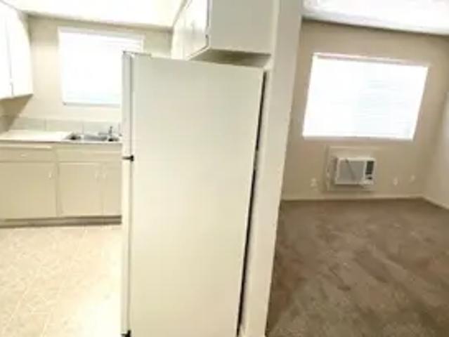1 BR, 1 BA Apartment 1421 E Cambridge Ave, Fresno, CA 93704