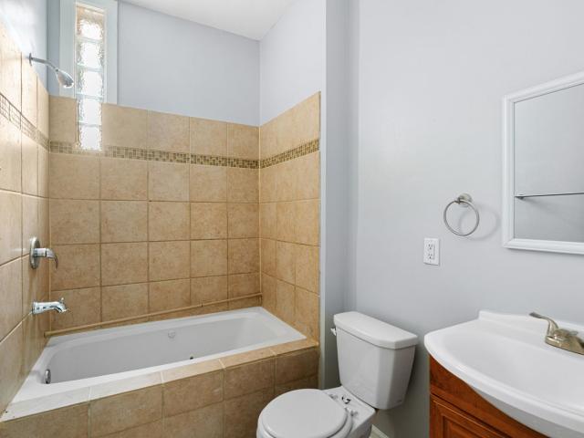 1 BR, 1 BA Apartment 1422 Christian Street, Philadelphia, PA 19146