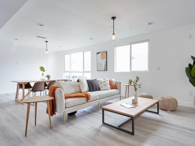 1 BR, 1 BA Apartment 1430 West 37th Street Unit 1430 W 37th St 8 Private Bathroom, Los Angeles, CA 90018