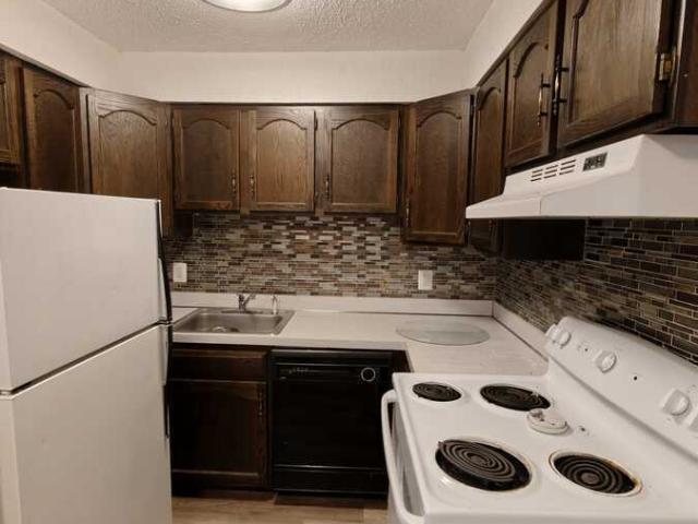 1 BR, 1 BA Apartment 1431 Willard Ave, Newington, CT 06111