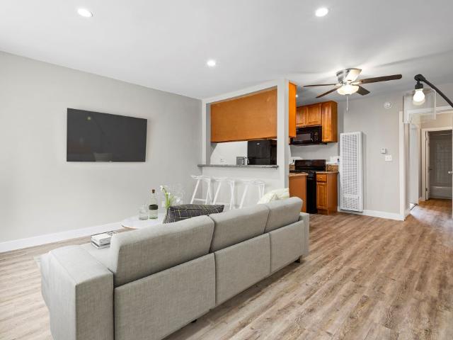 1 BR, 1 BA Apartment 14355 Huston Street Unit 138, Sherman Oaks, CA 91423