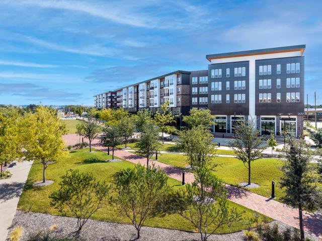 1 BR, 1 BA Apartment 1455 Moonrise Avenue Suite #1100 Unit 1212, Carrollton, TX 75006