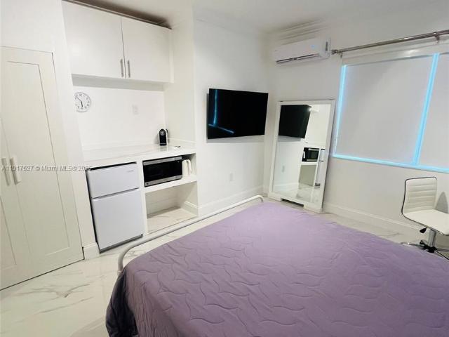 1 BR, 1 BA Apartment 1455 Michigan Avenue, Miami Beach, FL 33139