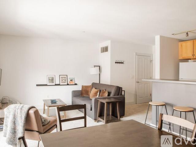 1 BR, 1 BA Apartment 145 N Jackson St, Unit 312, Milwaukee, WI 53202