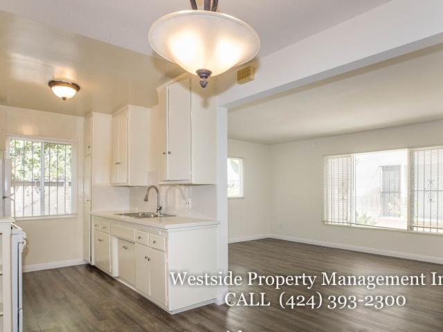 1 BR, 1 BA Apartment 145 N. La Peer Dr West Hollywood, CA 90048