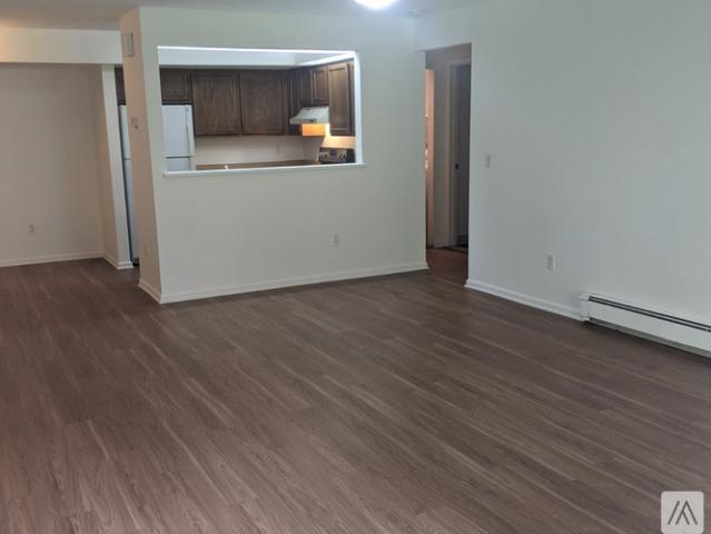 1 BR, 1 BA Apartment 1465 E Putnam Ave, Unit 500 Building, Old Greenwich, CT 06870
