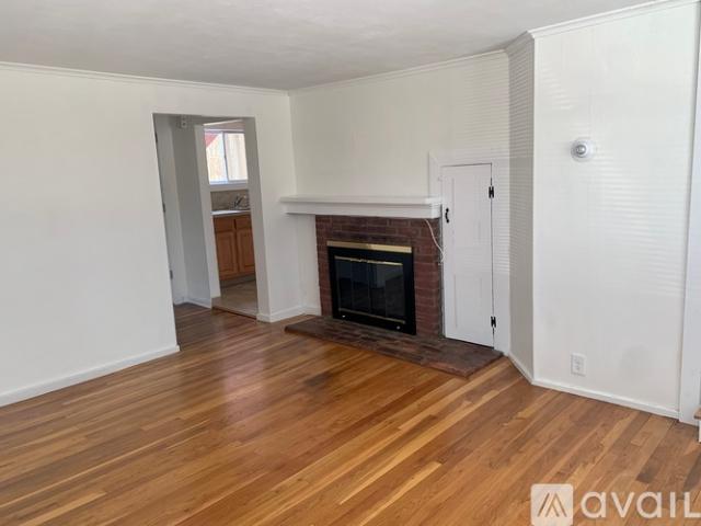 1 BR, 1 BA Apartment 1490 Farmington Ave, Unit #1 Downstairs, Farmington, CT 06032