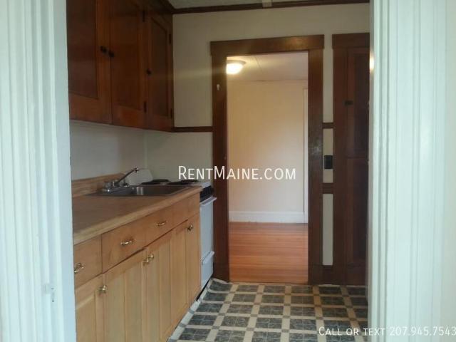 1 BR, 1 BA Apartment 14 Catell St, Bangor, ME 04401