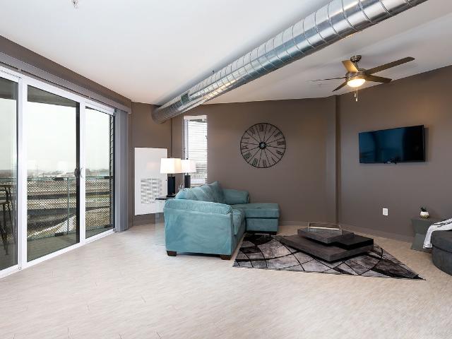 1 BR, 1 BA Apartment 1501 State St Unit 415, Bettendorf, IA 52722