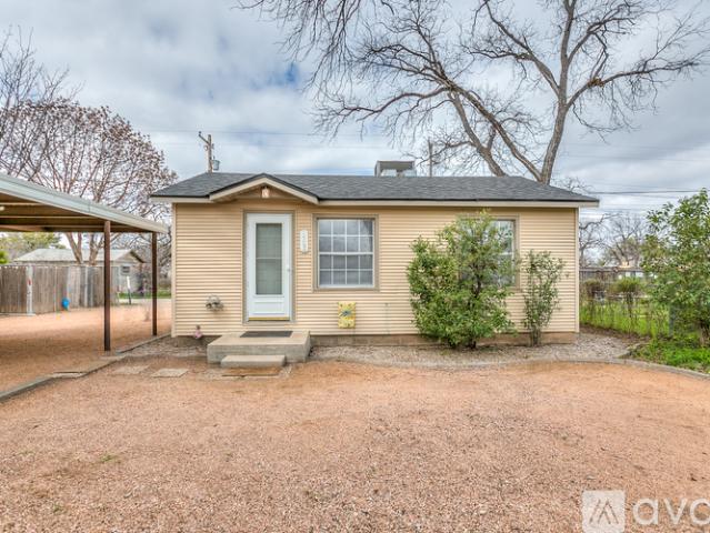 1 BR, 1 BA Apartment 1509 South David Street, Unit Cottage House #4, San Angelo, TX 76903