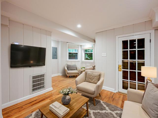 1 BR, 1 BA Apartment 1510 R St NW, Washington, DC 20009