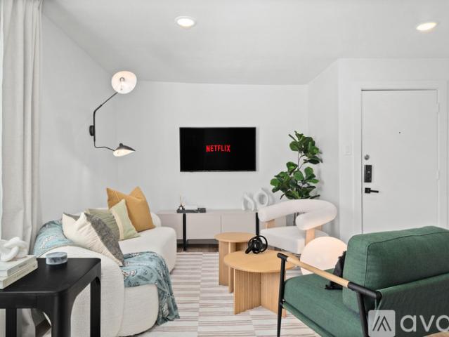 1 BR, 1 BA Apartment 1516 N Peak St, Unit 208, Dallas, TX 75204