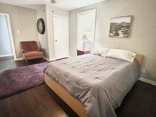 1 BR, 1 BA Apartment 1518 Columbia Cir Room 4, Decatur, GA 30032