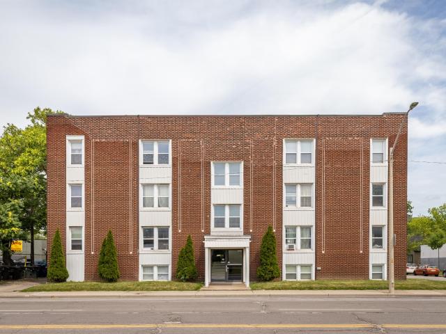 1 BR, 1 BA Apartment 1518 University Ave W, Windsor, ON N9B 1B9