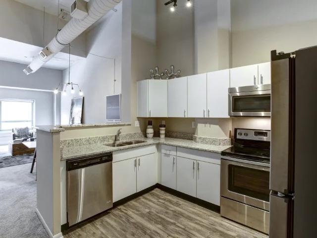 1 BR, 1 BA Apartment 151 West Seventh Street Unit 413, Cincinnati, OH 45202