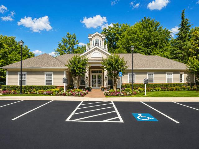 1 BR, 1 BA Apartment 151 Parkway North Unit 823, Newnan, GA 30265