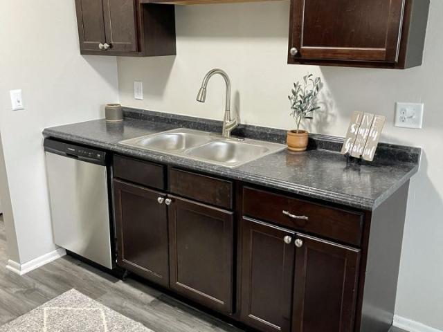 1 BR, 1 BA Apartment 1530 Bellows Street Unit 307, Saint Paul, MN 55118