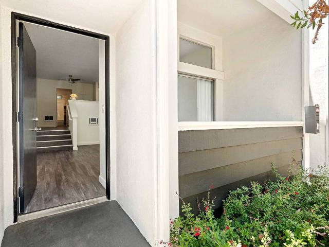1 BR, 1 BA Apartment 15370 Weddington Street Unit 222, Van Nuys, CA 91411
