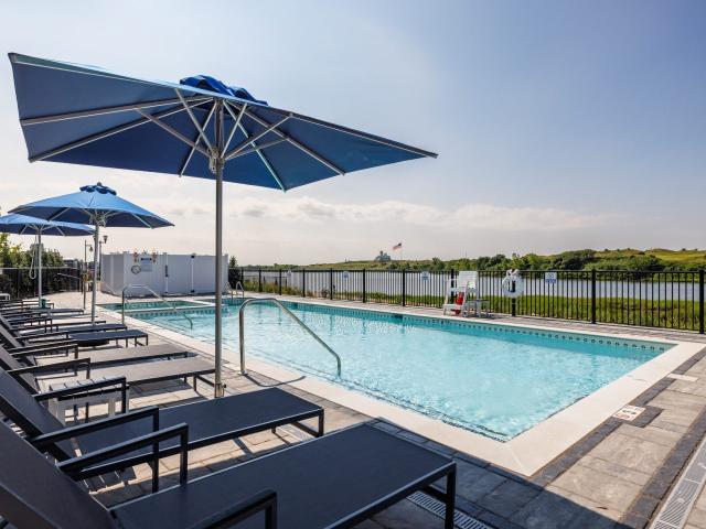 1 BR, 1 BA Apartment 155 Goldsborough Drive Unit BY2 415, Bayonne, NJ 07002