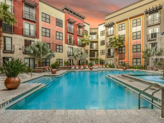 1 BR, 1 BA Apartment 1560 Central Avenue Unit 463, Saint Petersburg, FL 33705
