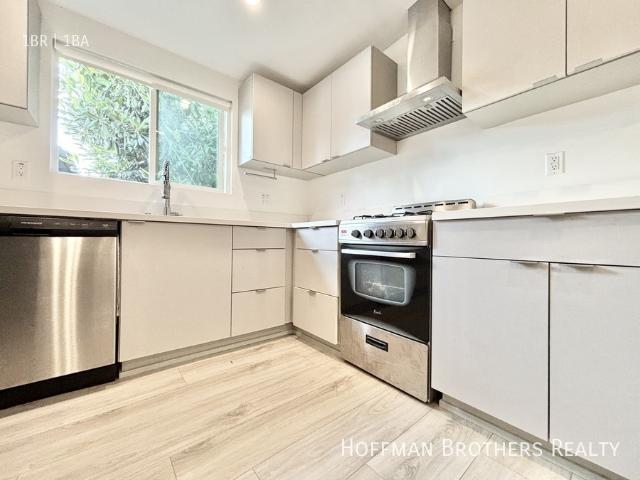 1 BR, 1 BA Apartment 1568 Yosemite Dr, Los Angeles, CA 90041