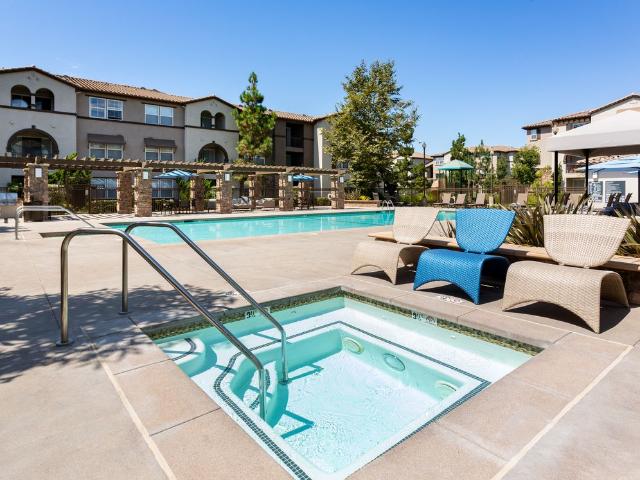 1 BR, 1 BA Apartment 1571 Flynn Road Unit 005 5111, Camarillo, CA 93012