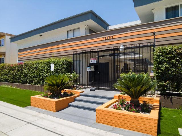 1 BR, 1 BA Apartment 15803 Saticoy Street Unit 1 bed, 1 bath, $1695, Van Nuys, CA 91406